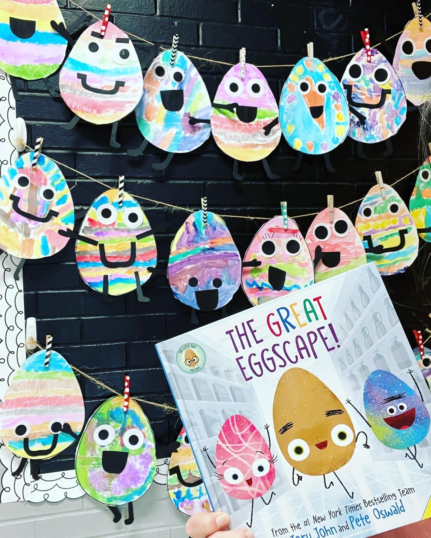 The Great EGGscape Craft : Blue Skies with Jennifer White